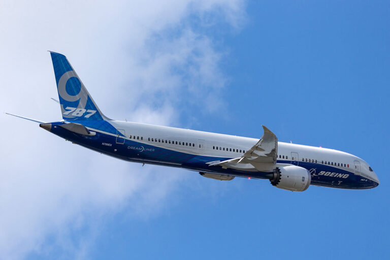 Boeing 777 versus 787: What Is The Difference Between?