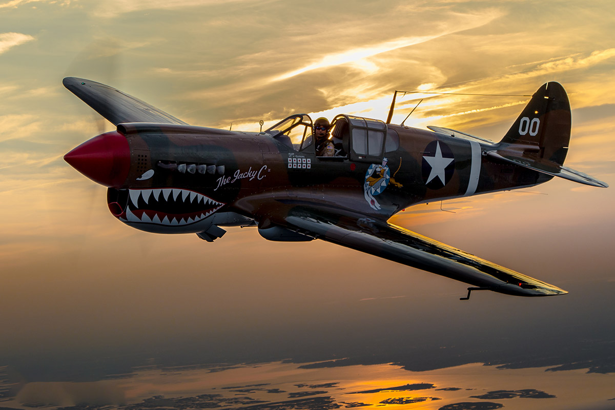 Best 13 American WW2 Fighter Planes